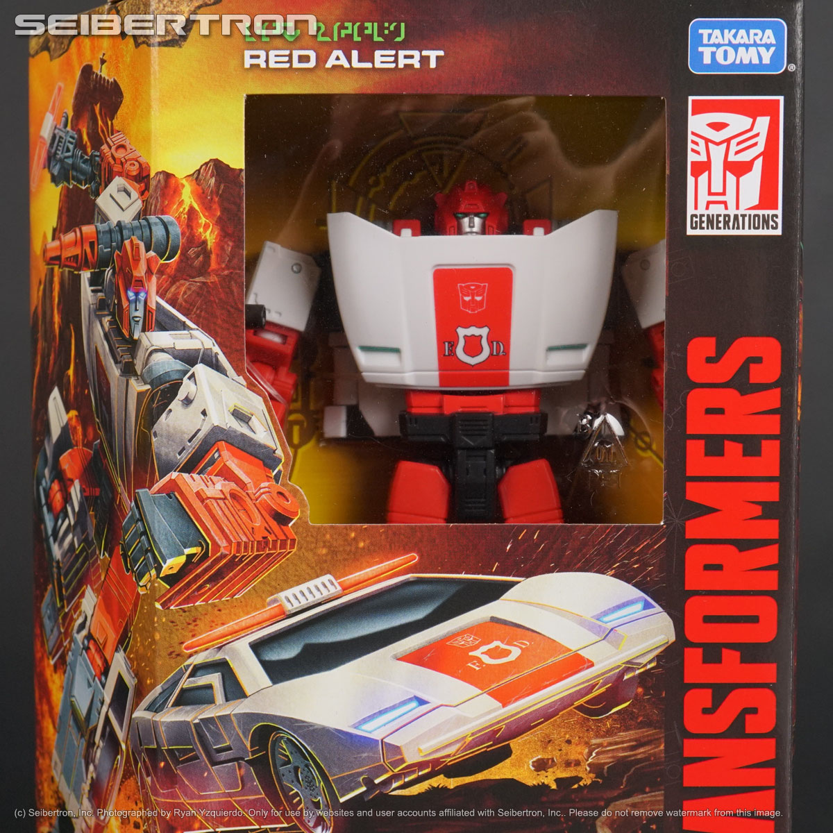 WFC-K38 RED ALERT Transformers War Cybertron Kingdom Deluxe Walgreens ...