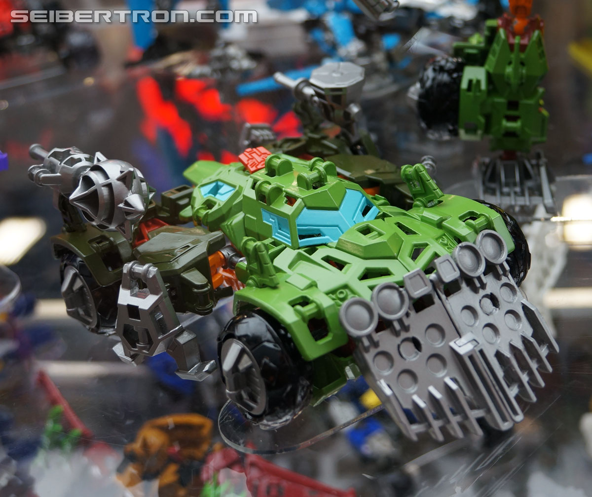 Hasbro Display: Construct-Bots (New Reveals) Photo Gallery - Transformers
