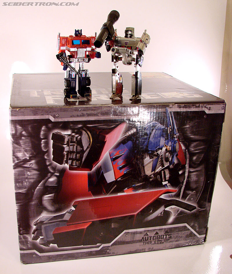 Hasbro's "Ultimate Press Kit" - Transformers