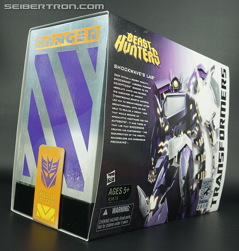 SDCC 2013 Shockwave's Lab Unboxing and Details - Transformers