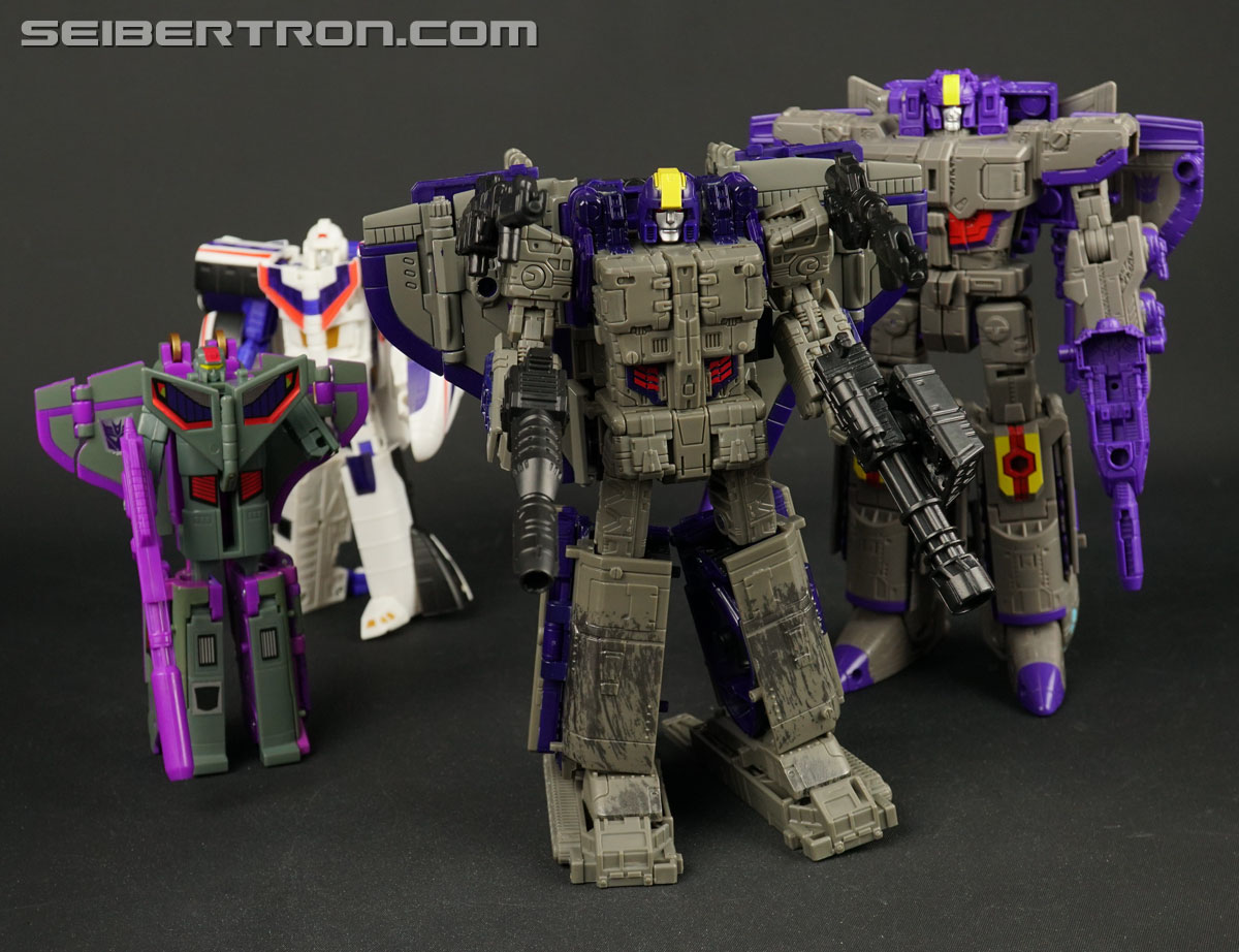 Transformers War for Cybertron: SIEGE Astrotrain Toy Gallery (Image ...