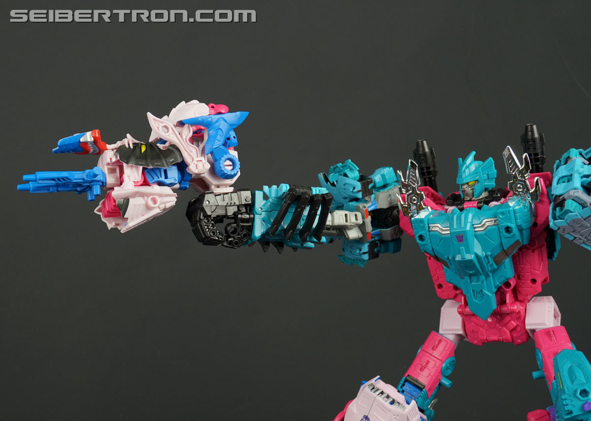 Transformers Generations Selects Piranacon (King Poseidon) Toy Gallery ...