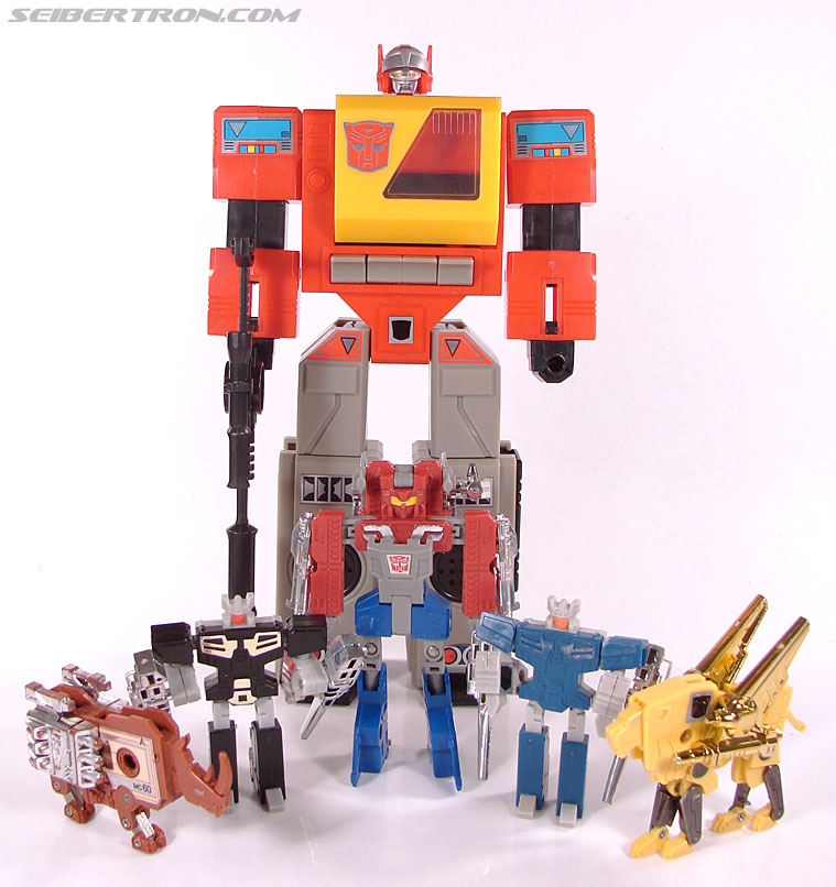 Transformers Collection Blaster (Broadcast) (Reissue) Toy Gallery ...