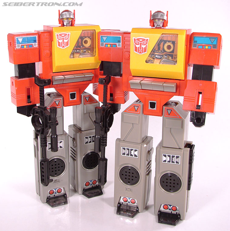 Transformers Collection Blaster (Broadcast) (Reissue) Toy Gallery ...