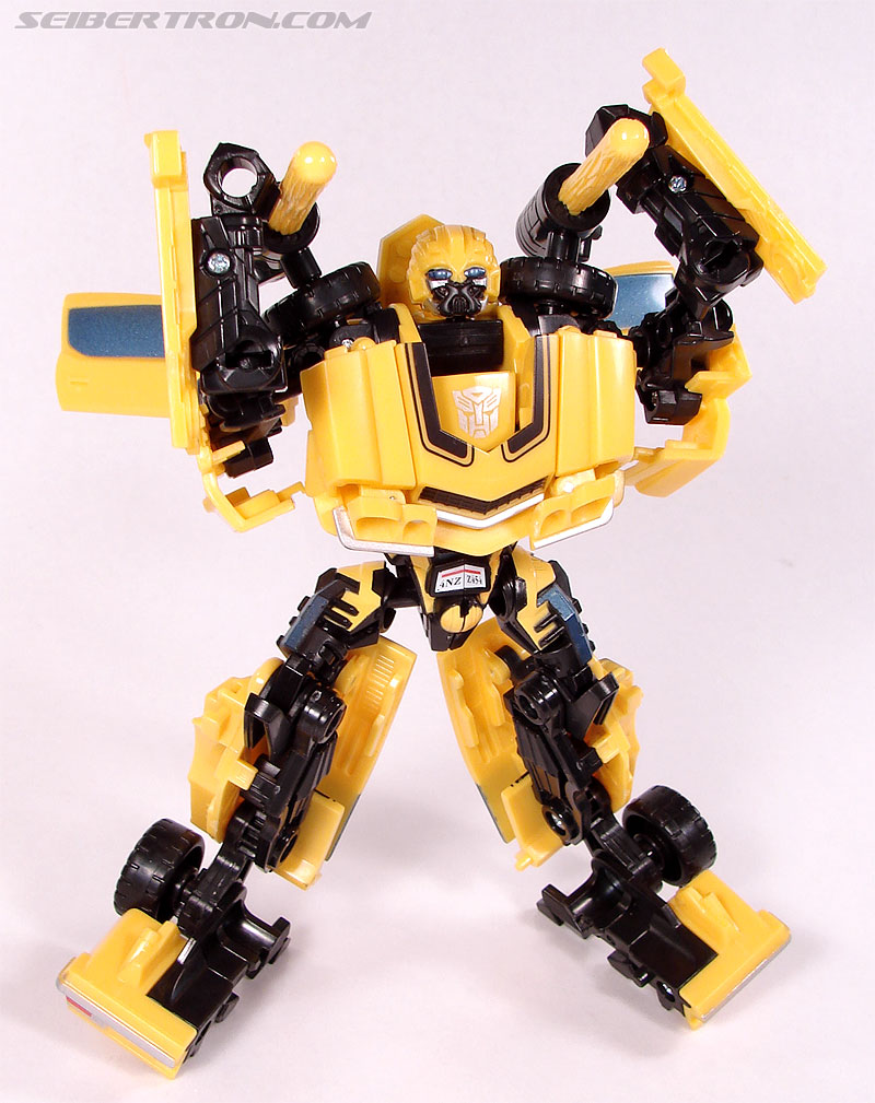Transformers (2007) Bumblebee Toy Gallery (Image #79 of 120)