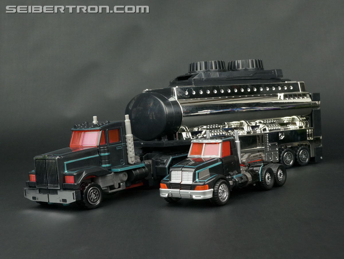 Transformers Car Robots Scourge (Black Convoy) Toy Gallery (Image #68 ...